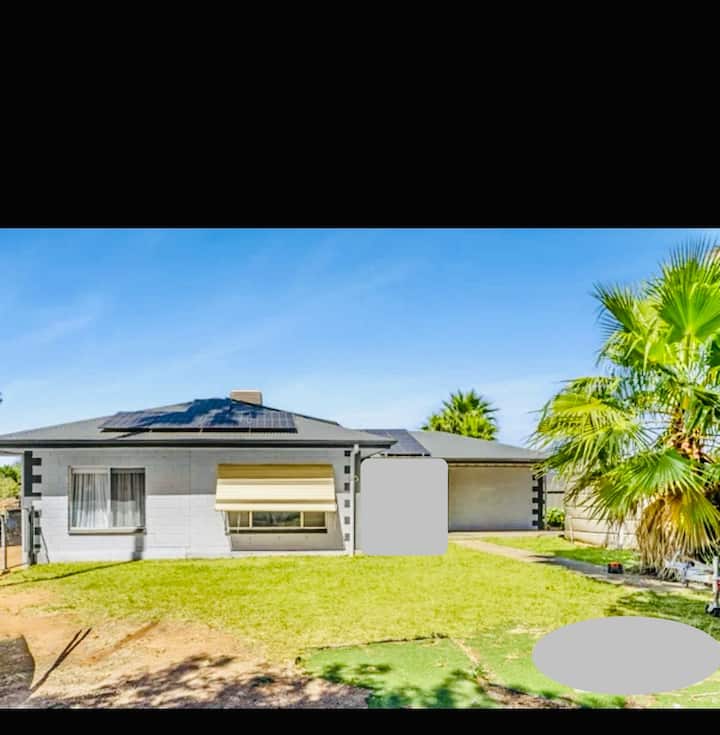 Charming House Near Downtown ! Enjoy Holiday Home - Berri