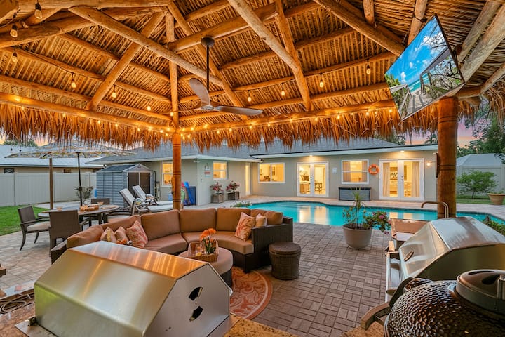 (New) Tiki Palm House | Poolside Chef’s Kitchen - Bahamas