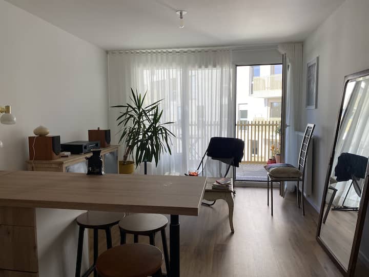 Brand New  Apt- Bright, Calm & Fully Equipped - Aubervilliers