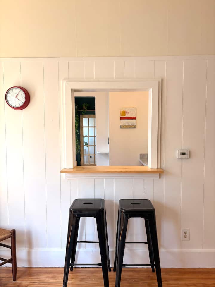 Spacious & Sunny West End 3br Retreat - Portland, ME