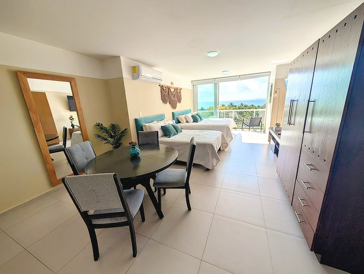 Luxury Beachfront 2 Bed | Big Pool | Sunrise View - Cancún