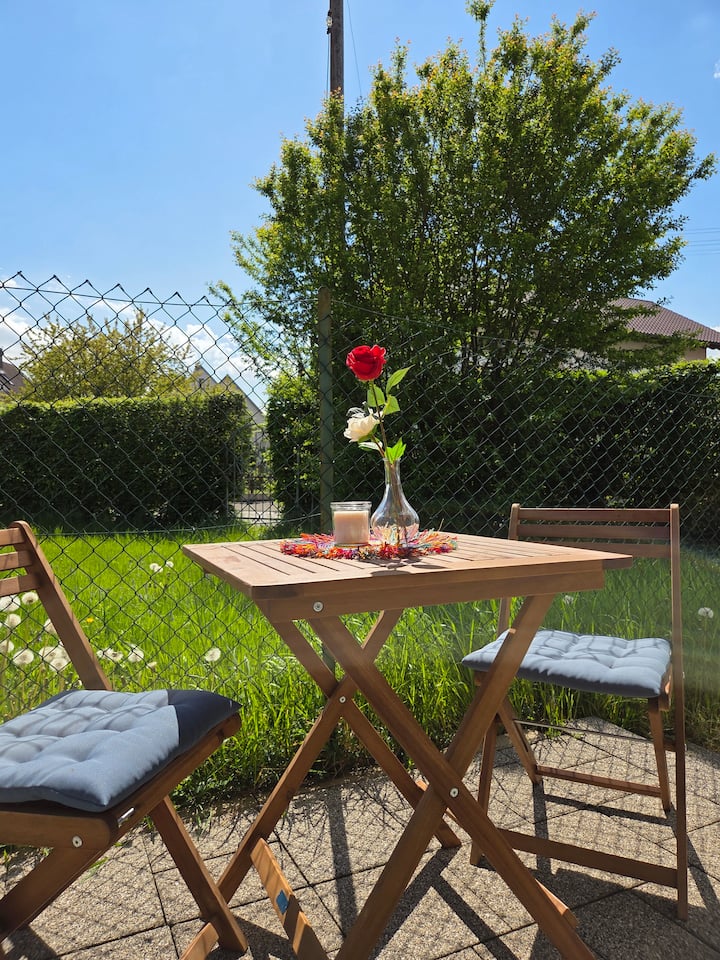 Stilvolle Wohnung Mit Terrasse In Ruhiger Lage - Reute