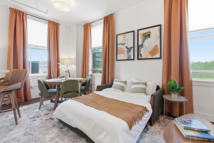 Dwtn I King Bed I Free Parking I Gym I Green View - New Haven, CT