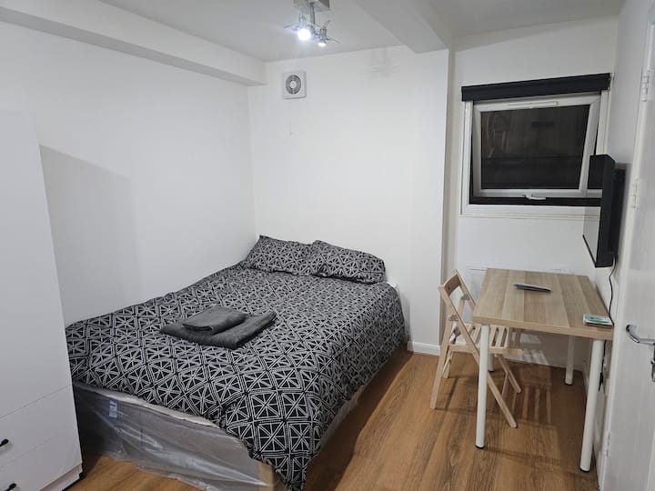 Lovely Boutique Modern Studio Flat (Entire Place) - Streatham - London