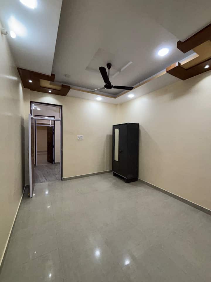 Entire 2bhk On Daily And Monthly Rental Unit. - Kanpur