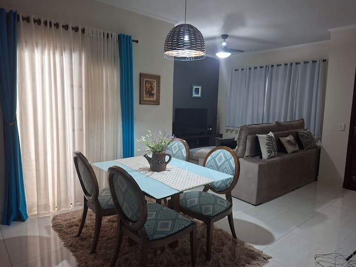 Excelente  Casa Com Móveis E Bem Cuidada. - Jaguariúna