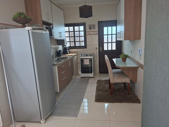 Excelente Casa Com Móveis E Bem Cuidada. - Jaguariúna