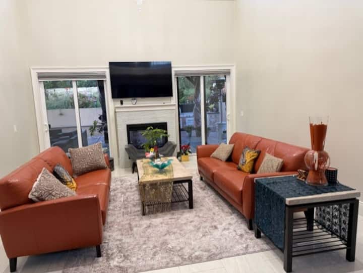 Large Home On A 1/2 Acre In Redwood City - Redwood City, CA