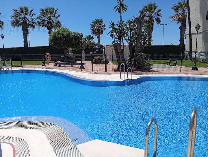 Primera Línea: Playa Y Piscina - Rincón de la Victoria