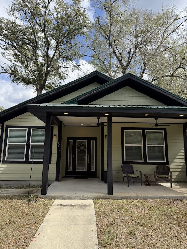 Bungalow On Branch - Tallahassee, FL