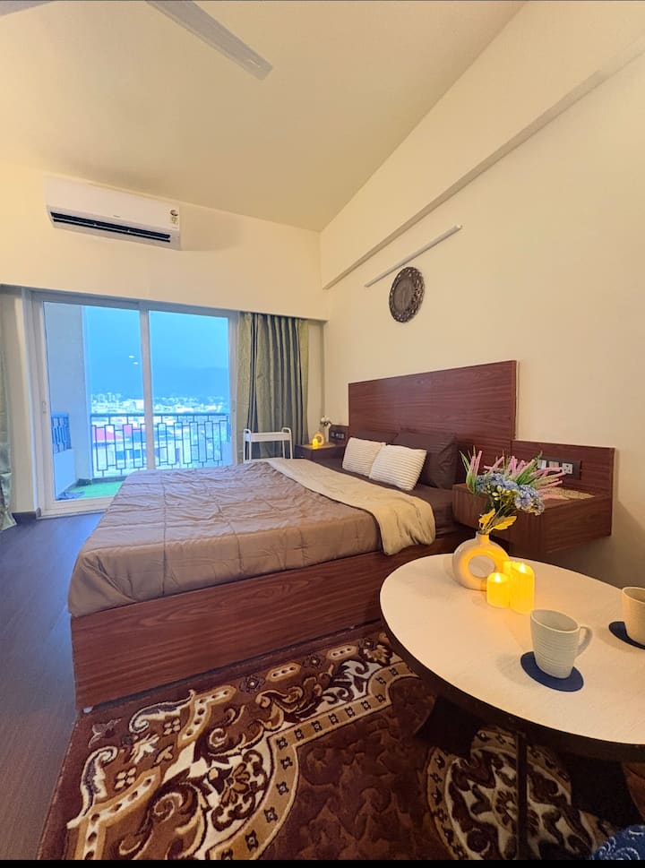 Serene Studio By H&s - Dehradun - 데라둔