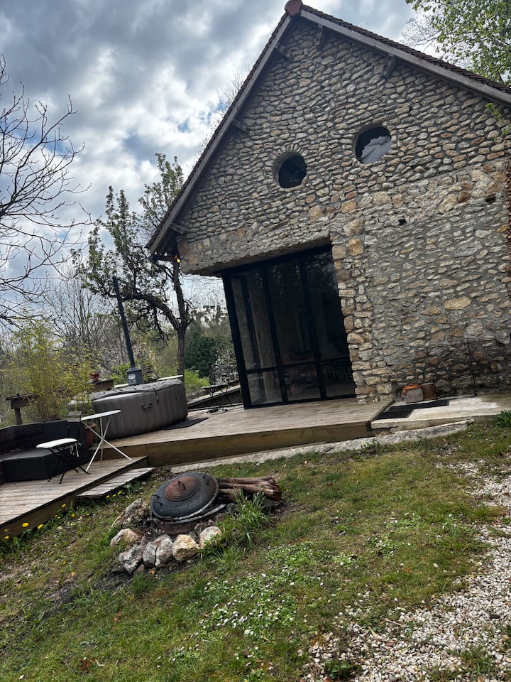 Maison De Campagne Avec 2 Ha De Forêt Privée - Malesherbes