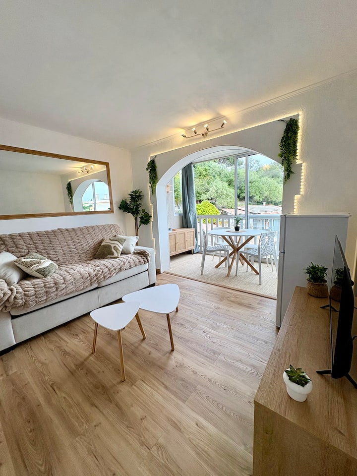 Studio Avec Piscine Et Parking - Cagnes-sur-Mer