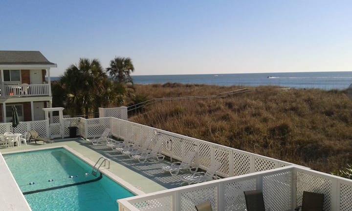 1 Bedroom King Apartment Pets Pool Beach Parking - Carolina Beach, NC