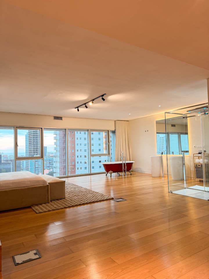 Luxury Penthouse Duplex | Sea View & Terrace - Angola