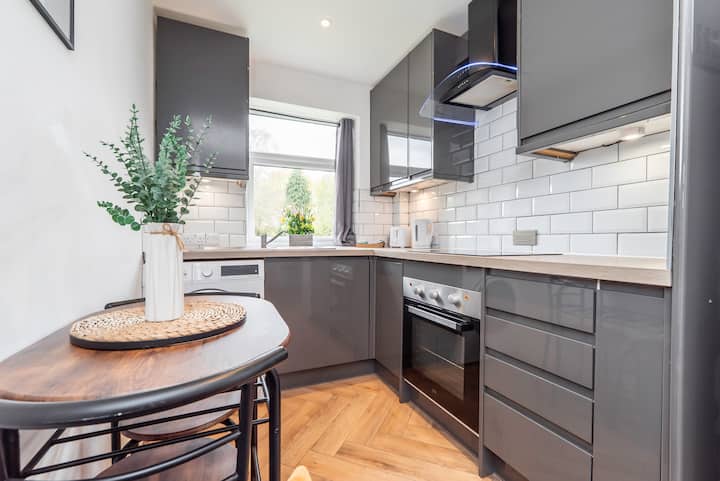 Charming Village Stay | Free Parking | 4ppl - Banbury
