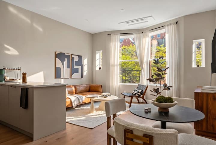 Back Bay Newbury St | Steps To Shops & Dining 2m - Boston, MA