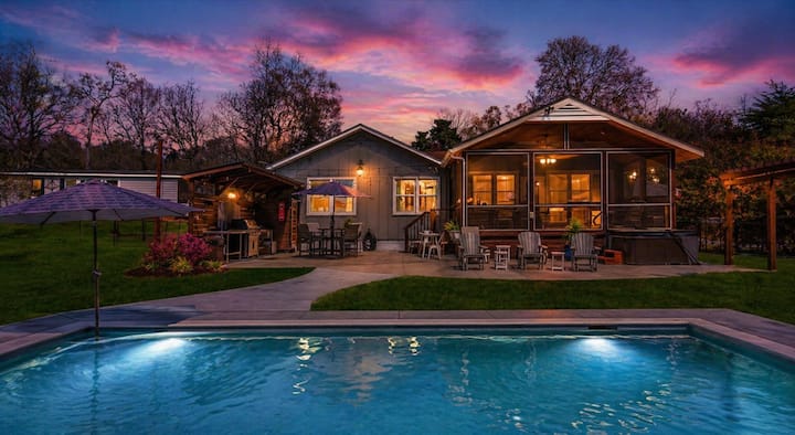 Sandy Shores Pool & Spa Retreat W/hot Tub/beach - Lake Marion, SC