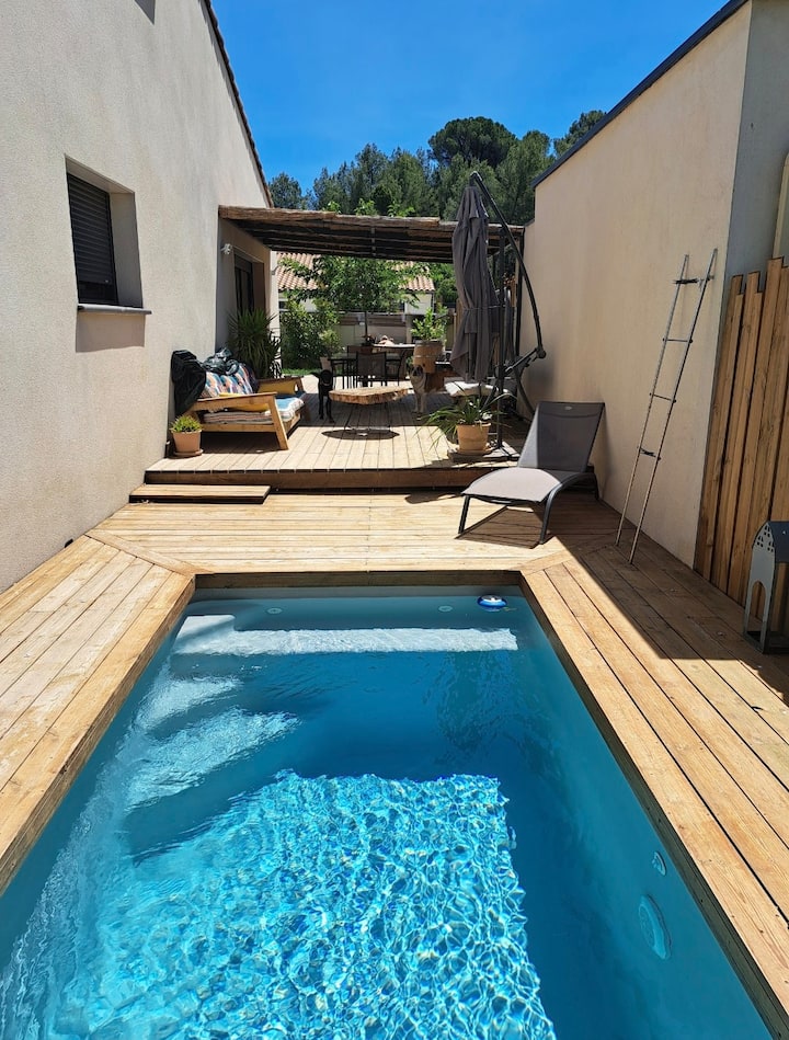 Maison De Vacances Avec Piscine - Sommières