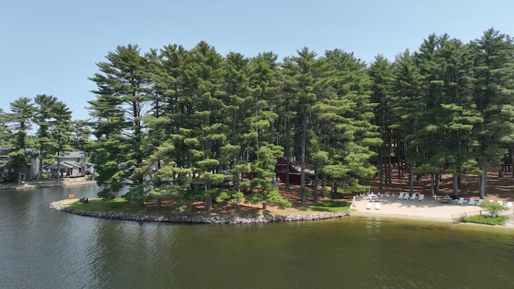 Chappie's Lakefront Cabin 10 - Wisconsin Dells, WI