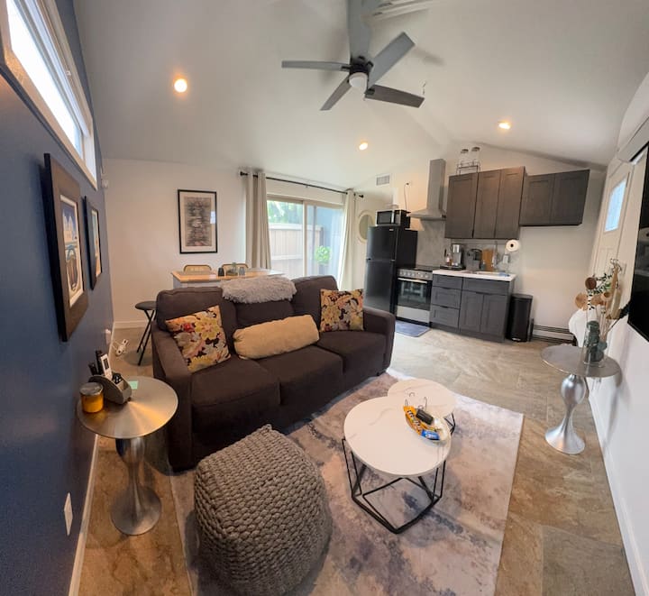 Private Gated One Bedroom Luxury Suite - Stockton, CA