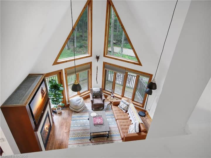 Fadak Noor Retreat - A Chalet In The Trees - Owen Sound