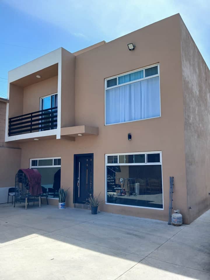 Se Renta
Cómoda Casa 
Vacacional 
En Rosarito - Rosarito