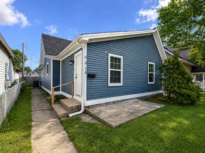 Downtown Indy Gem: Walking To Lucas Oil Stadium - Irvington Historic District, IN