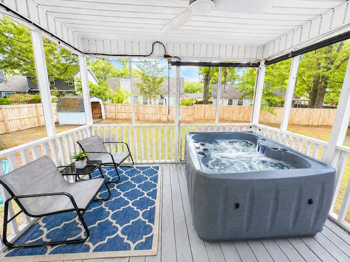 Luxury Renovated 4br Retreat W/ Hot Tub - Charleston, SC