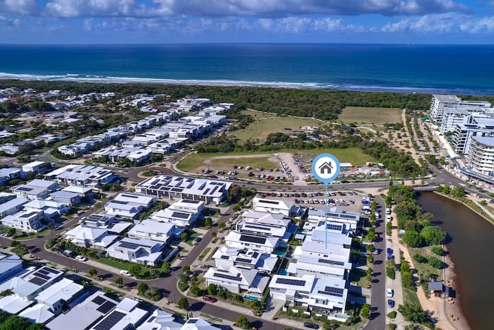 Sunshine Coast Escape | Beachside, Pool & Views - Bribie Island