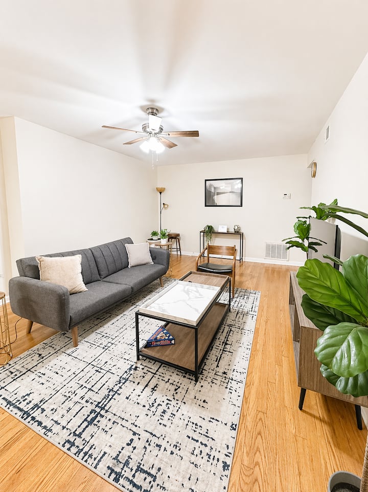 Prime Damen Location | Close To Dining & Cta - Lincoln Square - Chicago