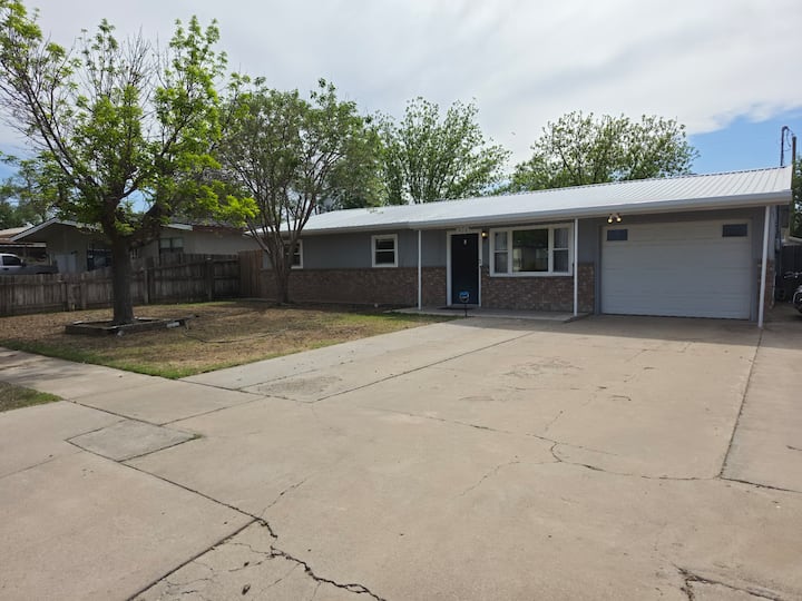 Roswell Retreat - Roswell, NM