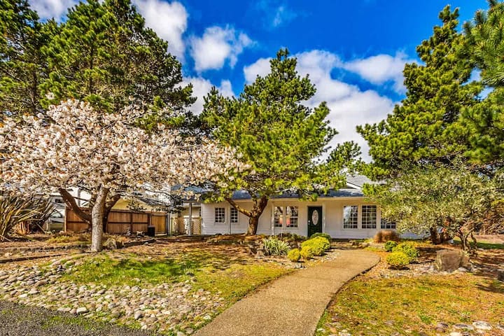 Comfy Home Near The Ocean, Great For Family Fun - Ocean Shores, WA