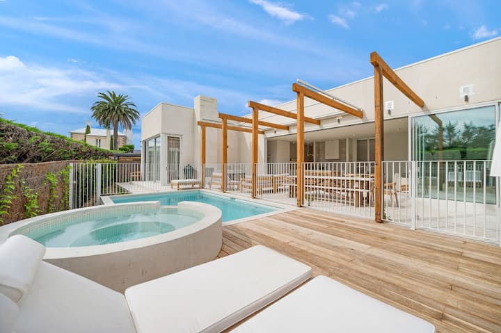 East Coast Escapes | Lucia Sorrento - Sorrento