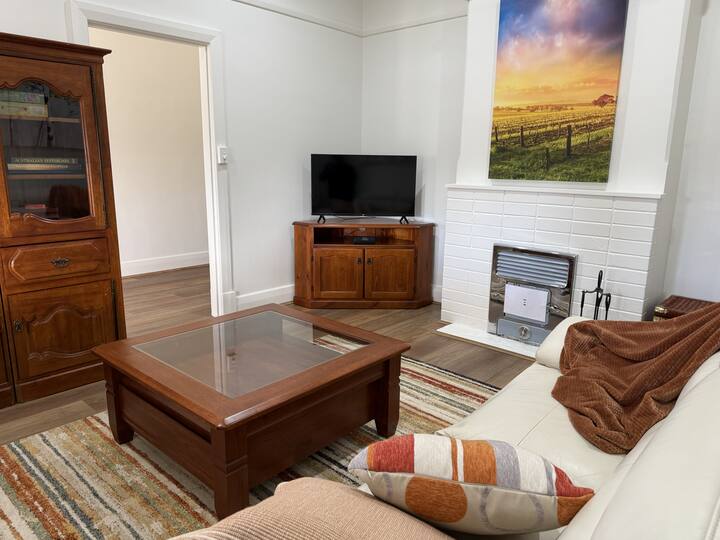 Perry's Place In Central Nurioopta - Greenock