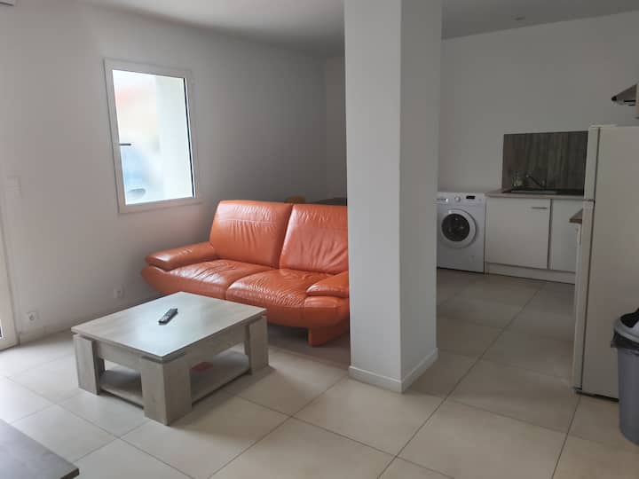 Bel Appartement Rdc T2 Bis Avec Parking - 