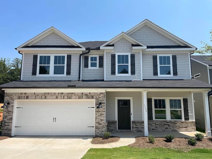 Brand New Modern Private Room & Bath - Spartanburg, SC