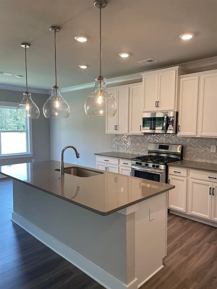 ​Upscale Private Room - Bright, Quiet & Clean - Spartanburg, SC