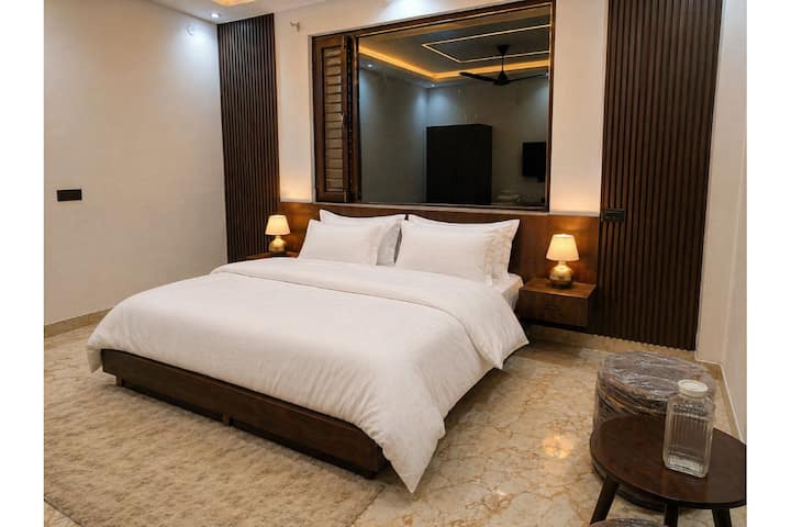 Mountain View With Private Balcony Room - Chakrata