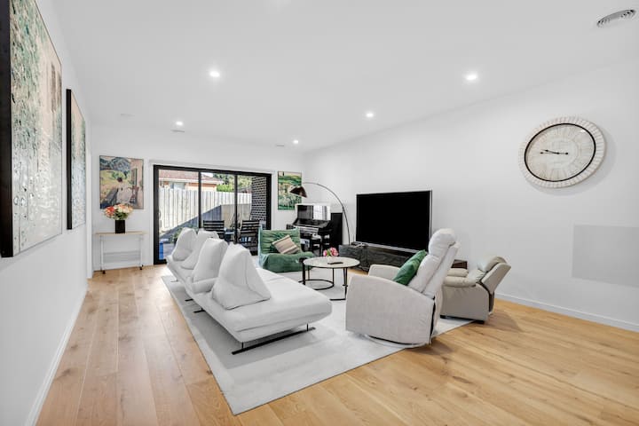 Brickworks Holiday Townhouse-41copper - Box Hill