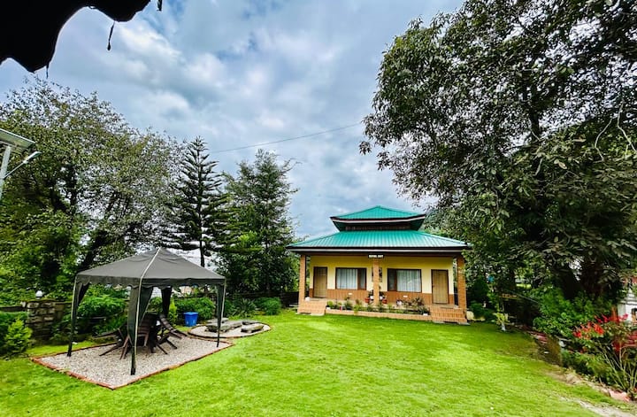 Luxurious Royal Hut By Tatva Bir Tents And Hotel - Bir