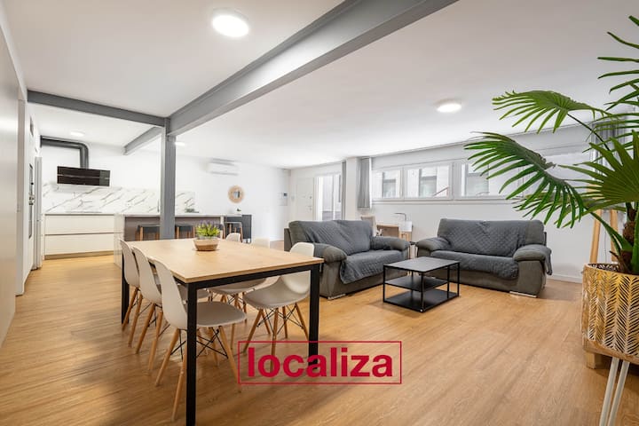 Amplio Y Moderno Apartamento - Almería