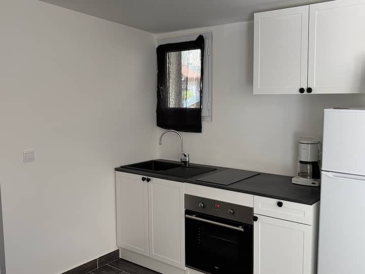 Charmant Studio Dans Une Résidence Privée. - Digne-les-Bains