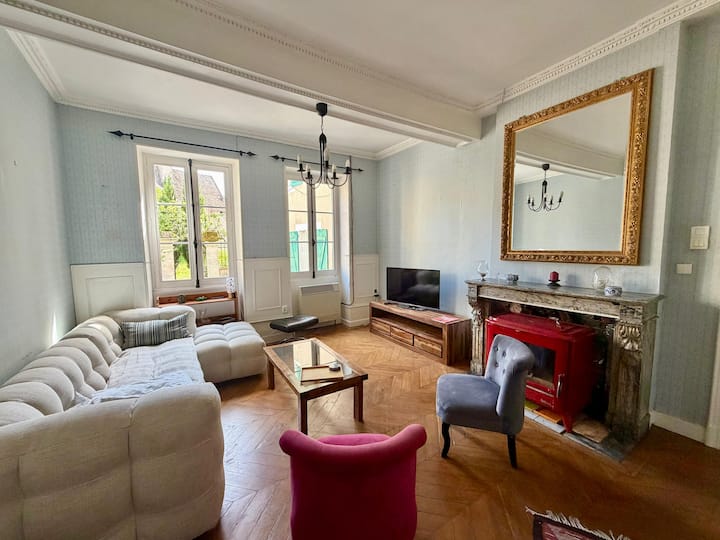 Grande Maison Et Jardins Pour 13 Pers - Auxerre