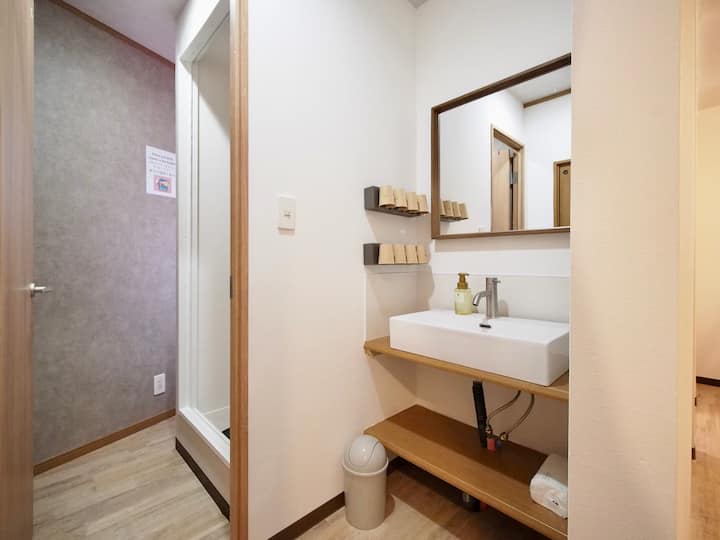 Family Room For 6 ・ Private Bathroom & Bedroom - Kobe