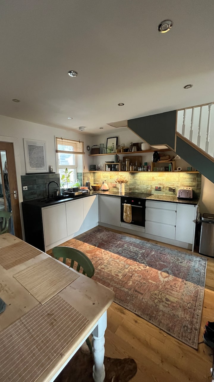 Home In Porthleven - Helston