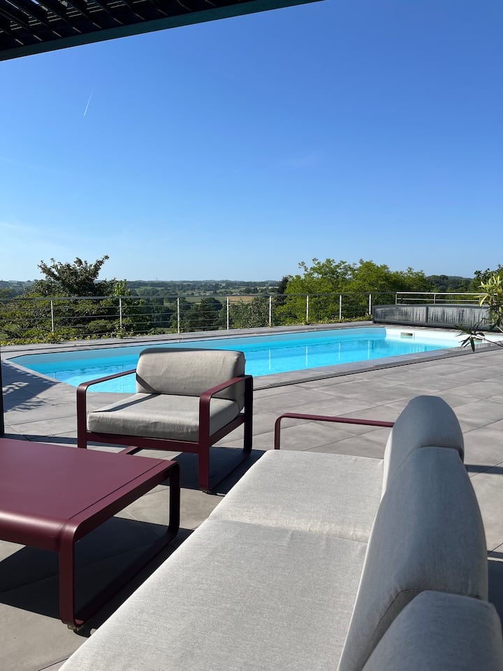 Villa15 - 12 Pers. Avec Piscine, 10min Puy Du Fou - Les Epesses