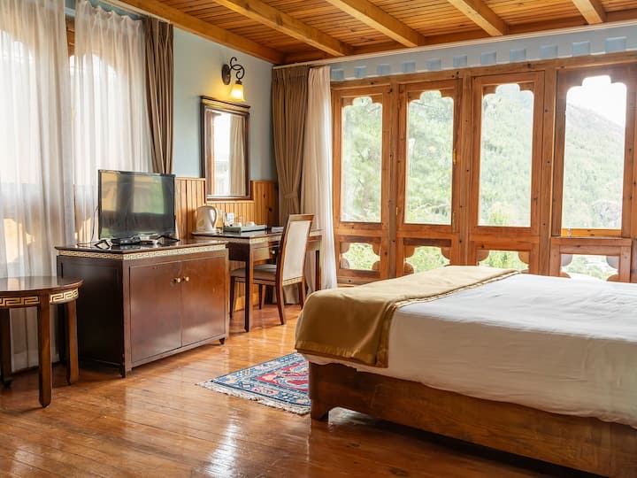 Deluxe Room At Tiger’s Nest Resort+ Breakfast - Bhutan