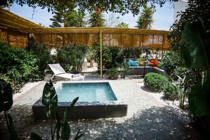 Private Jacuzzi Nest | Oia Center - Oia
