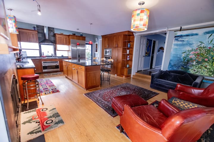 Beautiful, Spacious House, Wonderful Neighborhood - Bethesda, MD